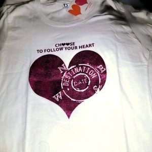 Choosey Chicks | Tops | Choosey Chicks Choose To Follow Your Heart ...